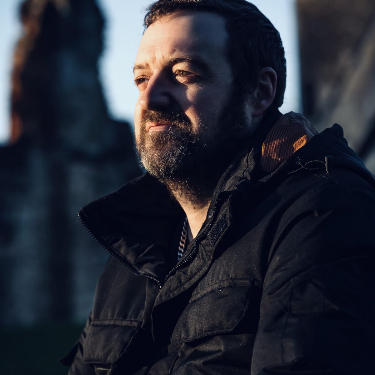 John Giles sets the world ablaze with “Burn It Down” - SLASH MUSIC Canada